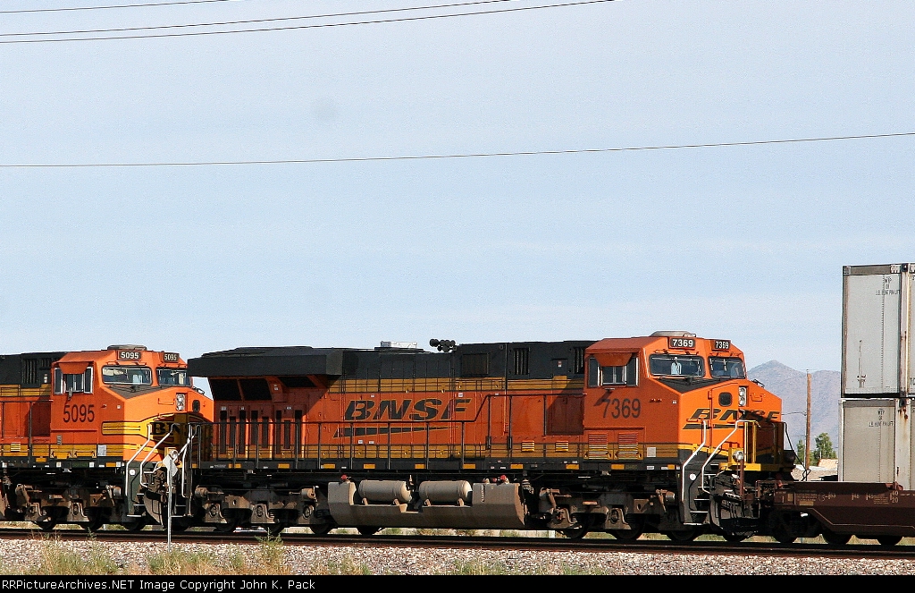 BNSF 7369